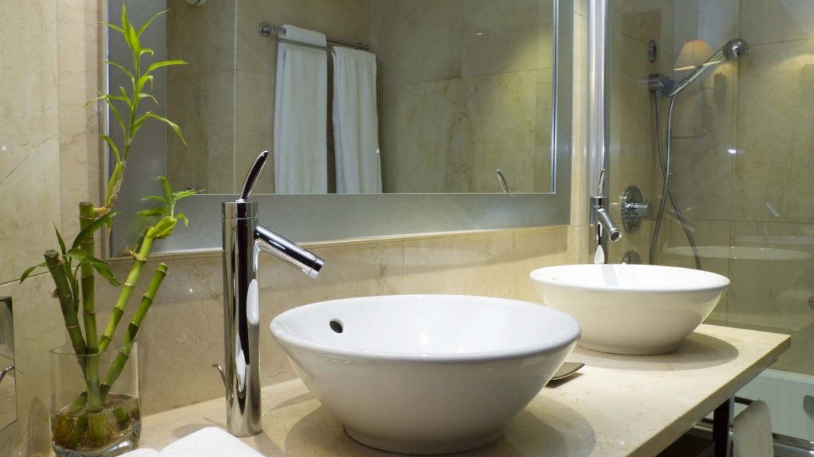 Hidden Television | Framed & Frameless Dielectric Mirror TV